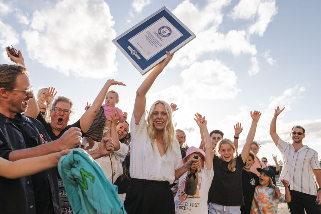 Laura Enever New Guinness World Record - SurfGirl Magazine