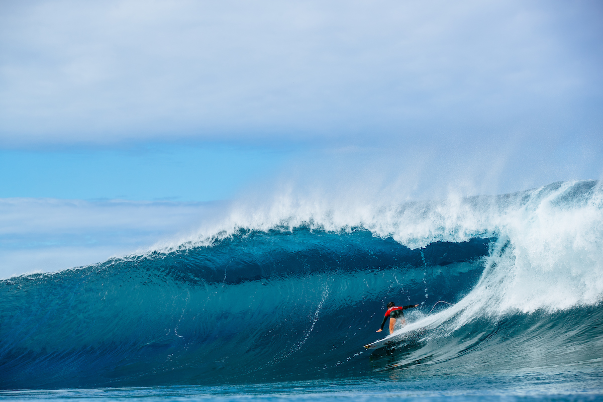 Next Generation Conquer Pipeline - SurfGirl Magazine