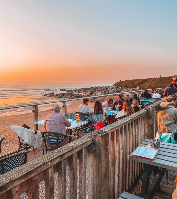 Top 6 Après Surf Bars - SurfGirl Magazine